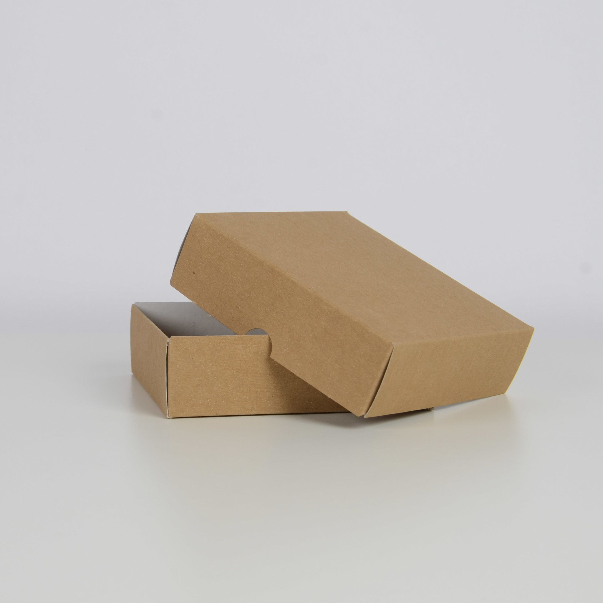 Kartong med lock & botten - Brun M - I/Store